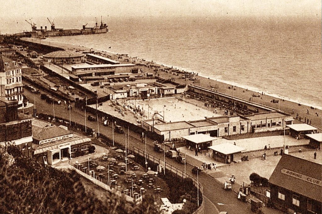 Boardwalk - Folkestone Harbour and Seafront